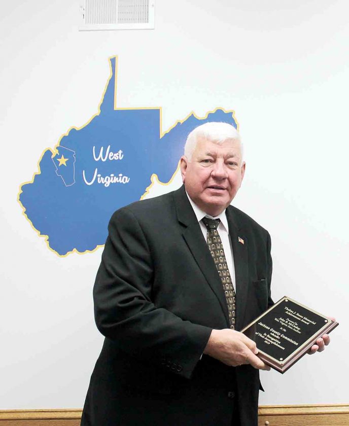 Jackson County Commission receives award | News, Sports, Jobs - News ...